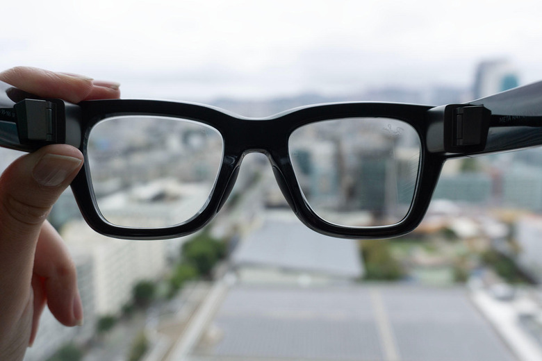 Handwriting is my new favorite way to text with the Meta Ray-Ban ...