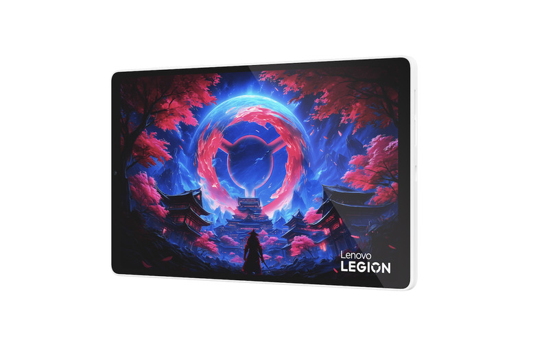 Lenovo's latest gaming tablet goes big on battery