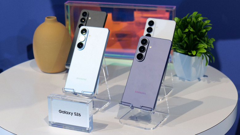 Samsung Galaxy S26 vs. Galaxy S25: What’s changed and which one should ...